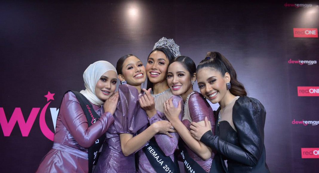 23 Selebriti Kelahiran Dewi Remaja, Siapa Paling Letop? - Remaja